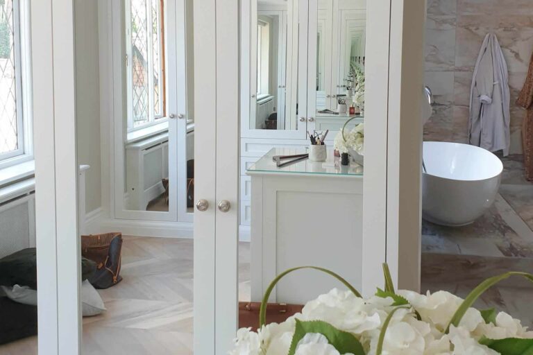 Stuart Style Wardrobes | The Heritage Wardrobe Company